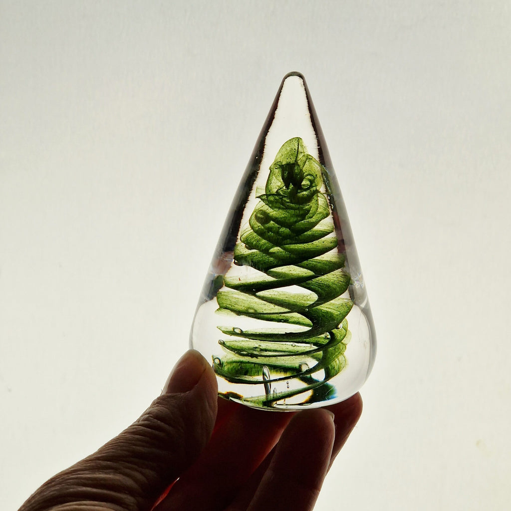 Juletræ i glas med grøn dekoration – Designer Zoo ApS